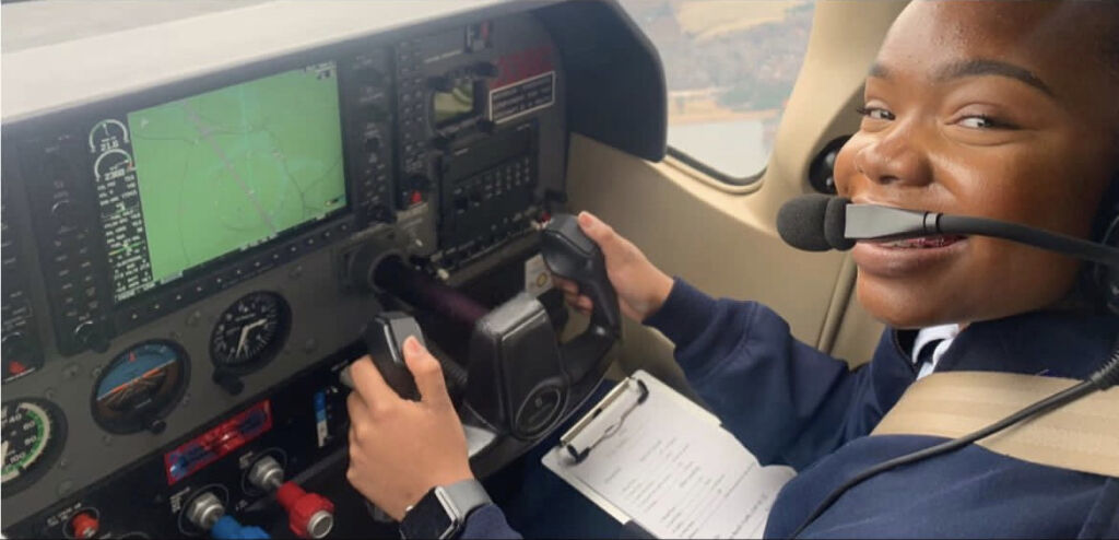 Meet K’naya Williams | 17-year-old Student Pilot – Shoutout North Carolina